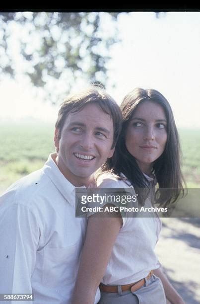 Hot Sexy Madolyn Smith Osborne Bikini Pics