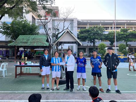 28 12 65 สภานักเรียน โรงเรียนเทศบาลบ้านสามเหลี่ยม 2565 Facebook