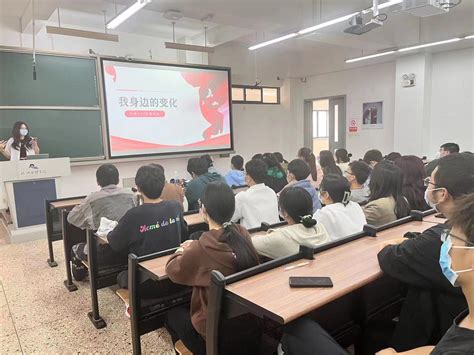 团日在线丨商学院十月团日活动：工商222班开展“百年风华 十年·浙yong说”主题团日活动 商学院