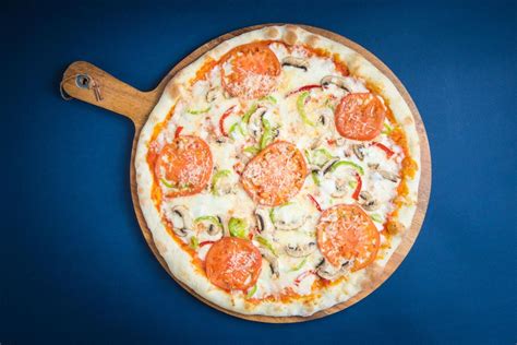 Pizza ლისი ინტელიგენცია • Lisi Intelligentsia