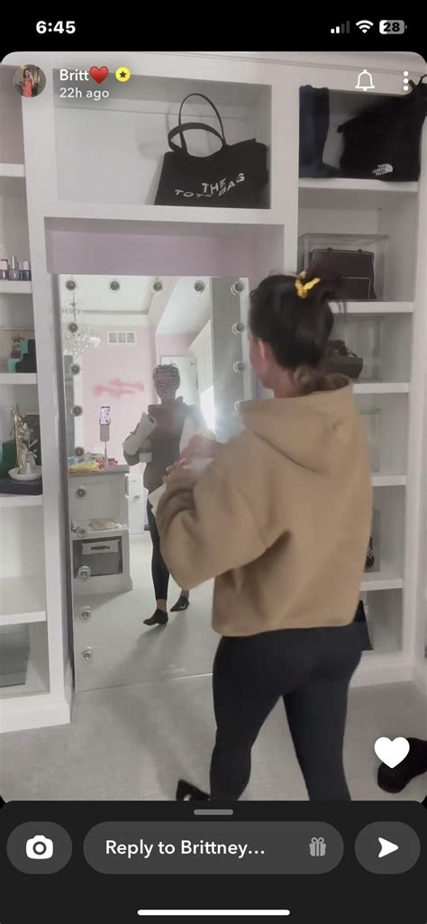 Brits Ass Looking Great Again In Those Black Yoga Pants 🍑🥵😍 R