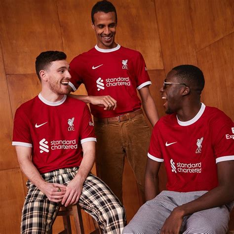 แนวย้อนยุค ลิเวอร์พูล เปิดตัวเสื้อเหย้าฤดูกาลใหม่ ผลิตจากขวดพลาสติกรีไซเคิล Thai Pack Magazine