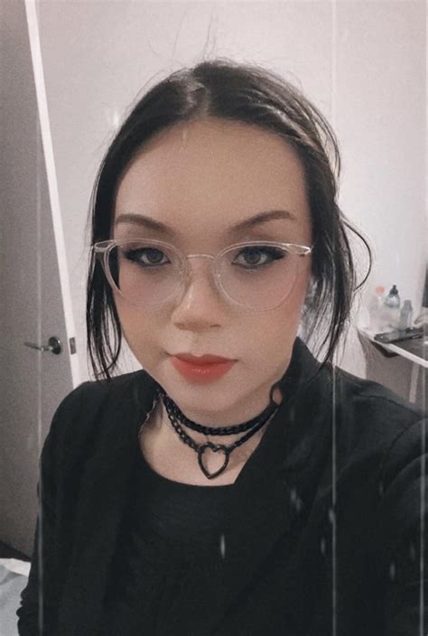 This Choker Is So Cute 😝 Rtransadorable
