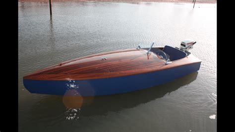 Kent Boatbuilders Construct Replica 1940s Class C Hydroplane