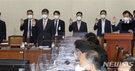 국회 복지위 보건복지부 질병관리청 국정감사 증인선서