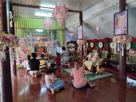 วัดทรงเสวย บรรยากาศ ด้วยความศรัทธา และ บารมี Facebook