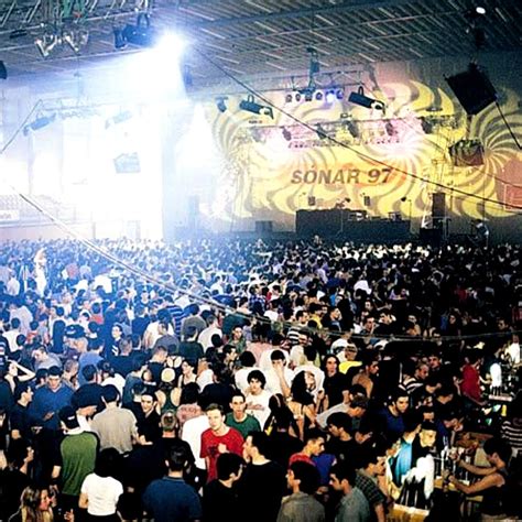 Евоцирање лични спомени од првиот ден е необичен и 30 години E инспиративен Trn Mk