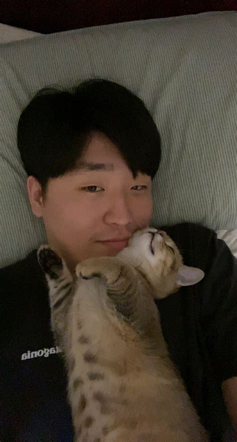 About Steven Lee Medium