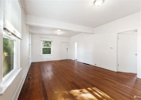 6548 32nd Ave S Seattle Wa 98118 Redfin