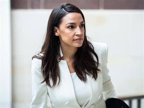 Aoc Called Out A Far Right Troll Who Made Lewd Comments About Her Body