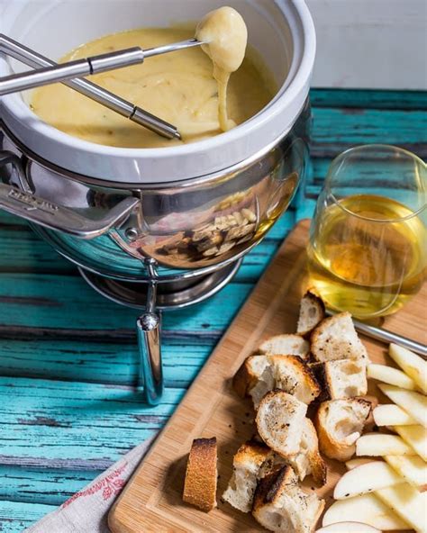 Roasted Garlic Cheese Fondue Sweet Caramelized Garlic Mashed With