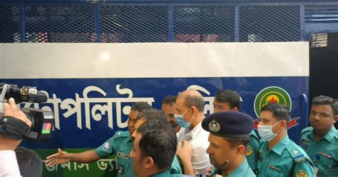 Ex Oc Pradeep Gets 20 Years In Jail Wife 21 Years In Graft Case