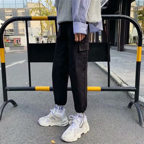 กางเกงลําลองหลายกระเป๋าทรงหลวม 3 สี Oneione Th Thaipick