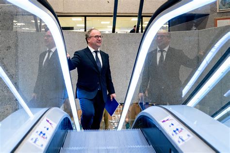 Wouter Koolmees Gaat Als Verkenner Eerste Aanzet Geven Tot Leggen Van