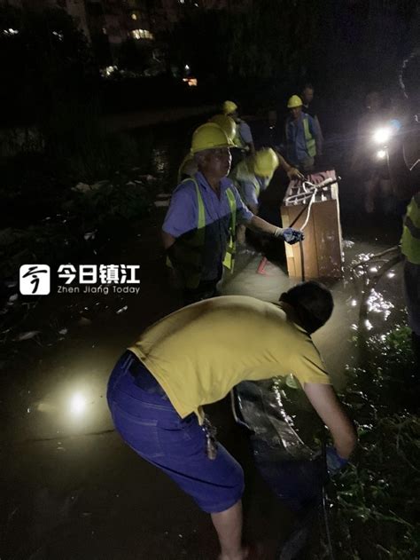 确保辖区居民安全度过汛期 和平路街道筑牢防汛红色堤坝 今日镇江