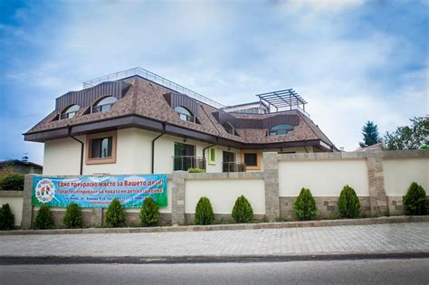 Частна детска градина Палави Крачета