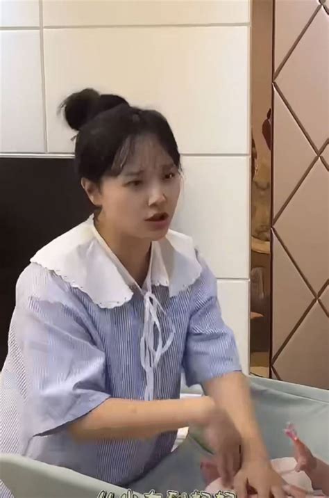 挖呀挖老師直播「忘開濾鏡」！真面目大翻車 網震驚：怎麼女神變大媽 娛樂星聞