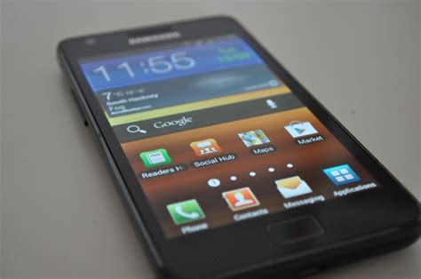 Samsung May Finally Be Toning Down Its Android Skin