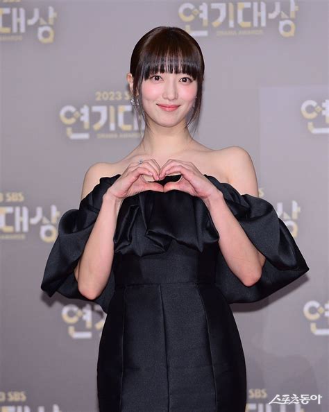 표예진 사랑스런 하트 Sbs연기대상 Da포토 ｜스포츠동아
