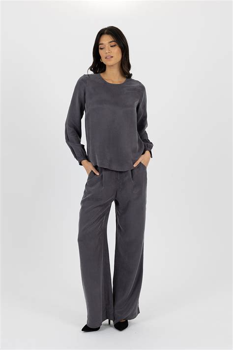 Sara Blouse Humidity Lifestyle