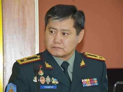 ШУУД ОБЕГ ын дарга асан Т Бадралыг Сүхбаатарын одонгоор шагналаа Isee Mn