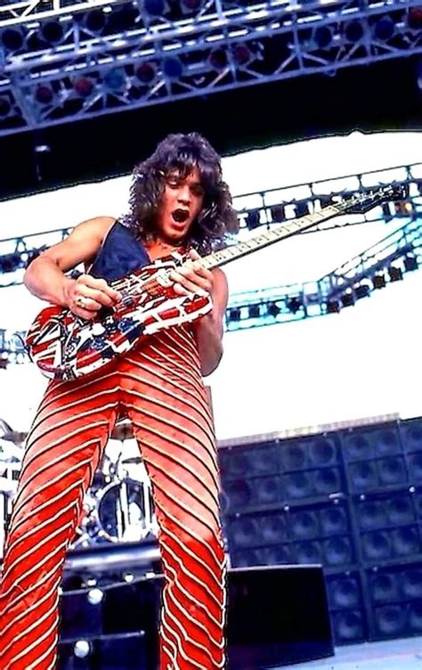 Pin By Cristina Fuentes On Van Halen Eddie Van Halen Van Halen Famous Guitars