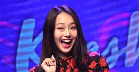 [포토]크리샤츄 상큼발랄 과즙미