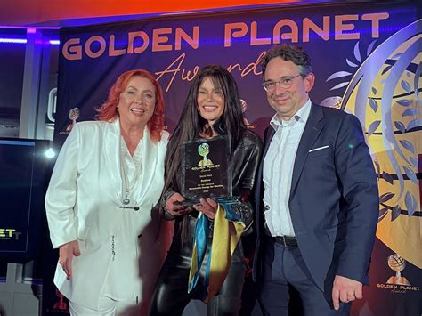 Golden Planet Award For Ruslana And Renewables4ukraine World Wind