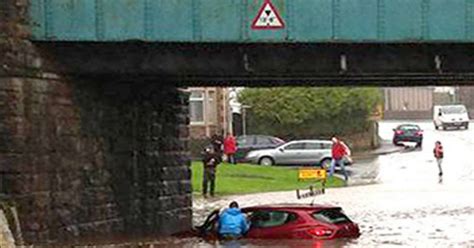 Wet And Windy Weather Lashes Britain Daily Star