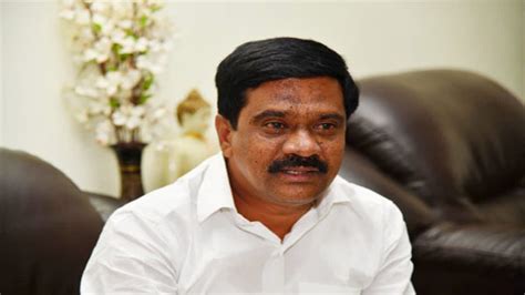 Prashanth Reddy Fires On Revanth Reddy అమరుల స్మారకంపై రేవంత్ ఆరోపణలు మతిలేని మరుగుజ్జు
