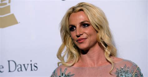 Britney Spears Checks Into Mental Health Facility April 2019 PS Celebrity