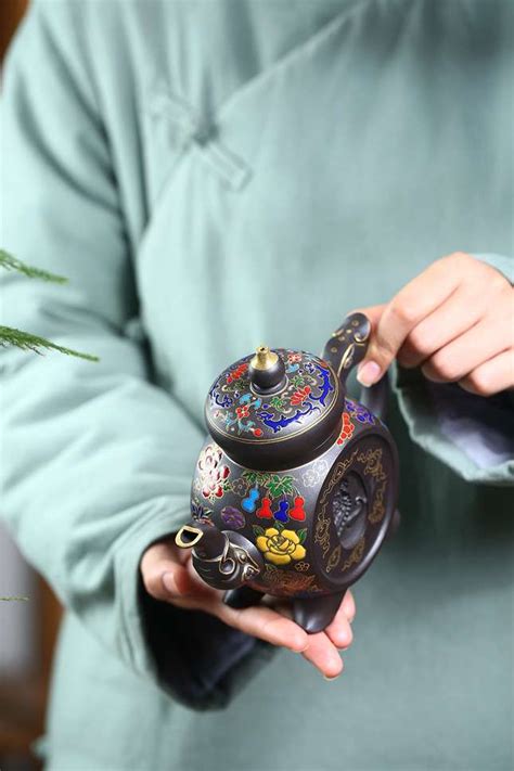 繁花似锦王卫明 国家级高级工艺美术师 原矿黑金砂 420cc 宜人出品
