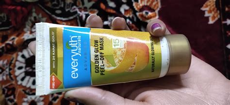 Everyuth Naturals Advanced Golden Glow Peel Off Mask Reviews