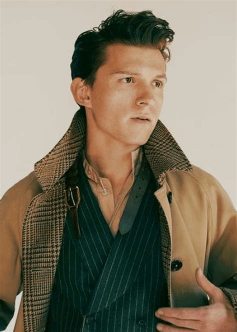 Tom Holland Haircut Styles Variations And Tips Luxury Fashionista