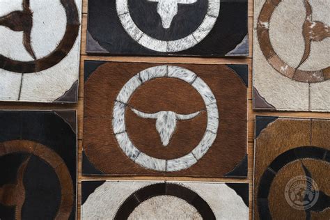 Cowhide Placemat Longhorn 14x17 Set Of 2 4 Or 6 Units — Luxury Cowhides