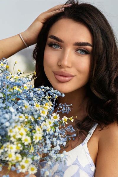 Timeless Elegance Olya 25 Y O From Dnipro Ukraine — Veronikalove