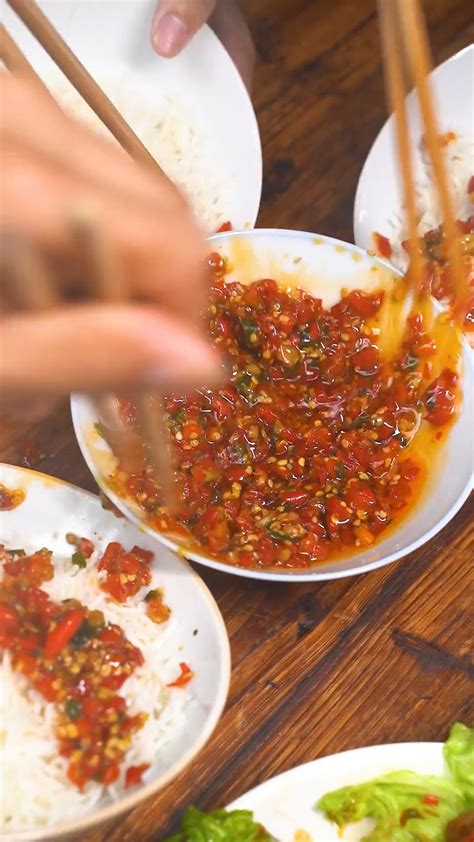 老表不按套路出牌，还好兄弟们早都习惯了 湘集队长 干饭兄弟 美食 吃播 Mukbang 湘集队长