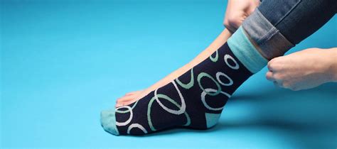 How To Put On Socks Goldie Socks®