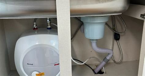 친절하시고 정성을 다해 설치해주셨어요~ 어려운 상황에서도 전문가답게 성심껏 처리해주셔서 좋았습니다~ 숨고 숨은고수