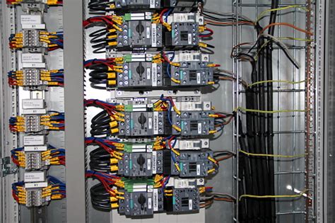 전기 배선 회로 Breakersboxcontrol 패널 퓨즈 레일 낮은 전압 미터 전류 변압기 Relaysand와 다른 사람 금속에 대한 스톡 사진 및 기타 이미지 Istock