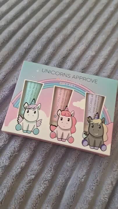 Unicorns Approve Набор кремов для рук в мини формате купить по цене 419