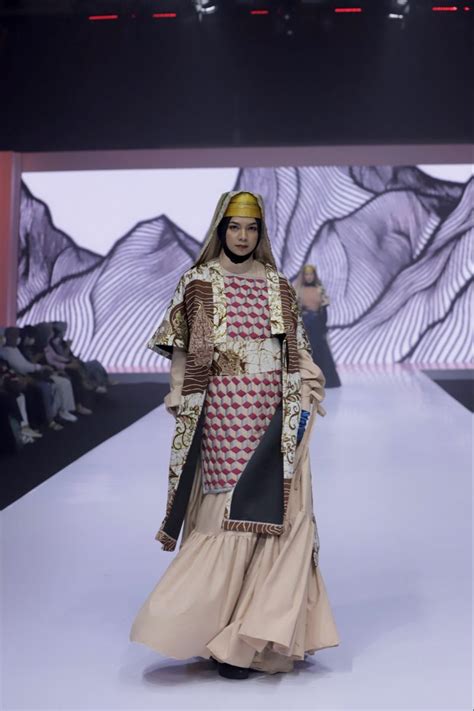 Andy Sugix X Hefi Rosid 2022 Kain Perca Desain Ilustrasi Model Baju