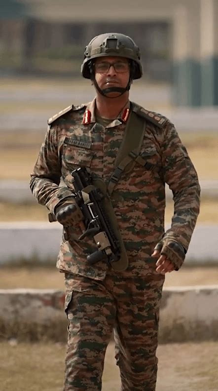 Col Prasad Bansod Using His Designed Asmi Produced By Lokesh Machines Limited R Indiandefense