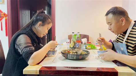 酸菜鲫鱼最简单好吃的做法，酸香浓郁鱼肉鲜嫩，跟女友连干几碗饭 Youtube