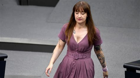 Kontrolle Der Geheimdienste Im Bundestag Heidi Reichinnek Fällt Durch