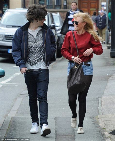 So You Can Just Be Friends With A Girl Harry Styles Steps Out With A