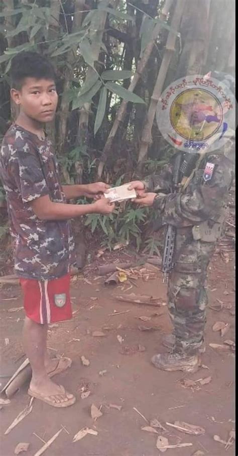 စစ်ကောင်စီတပ်သား ၂ ဦး မူတြော်ခရိုင်၊ ကေအဲန်ယူ တပ်မဟာ ၅ ထံ လက်နက်ဖြင့် အလင်းဝင်ရောက