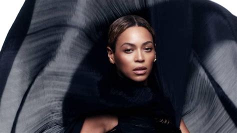 Beyoncé Releases New Album Without Telling Anyone And More Links We