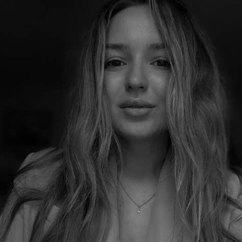 Evelina R Evrive On Threads