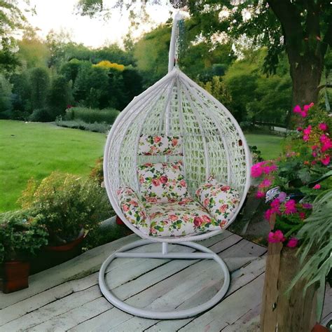 Градинска Висяща Люлка Тип Яйце Бял Мебели за градината Хасково Градинската люлка е